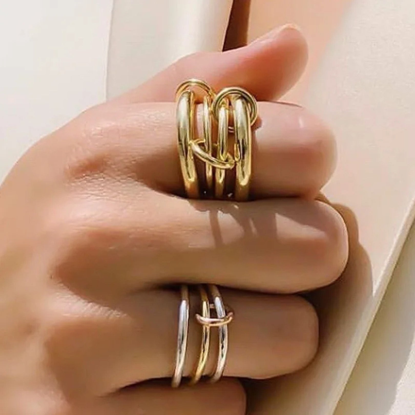 TrioLink Minimalist Ring – Hidden Forever
